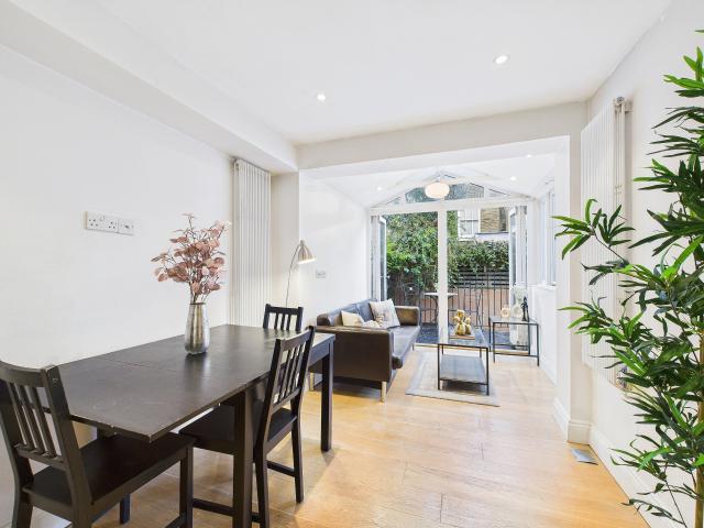 Apartment at Edith Grove, Greater London