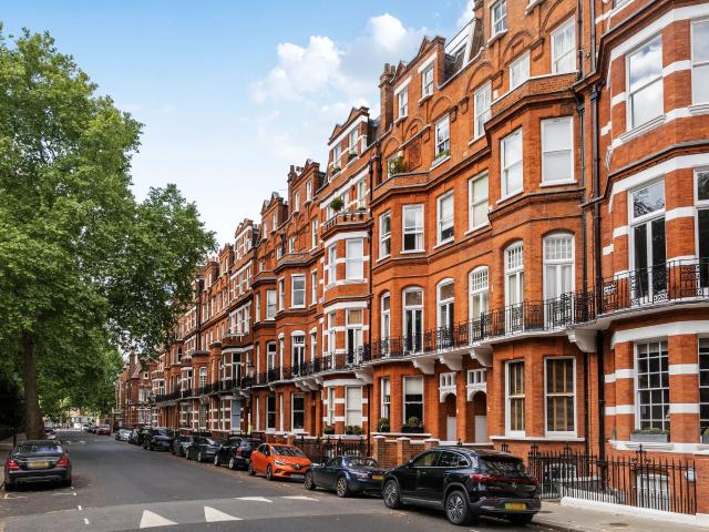 Apartment at Egerton Gardens, Greater London