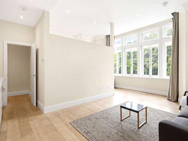 Apartment at Egerton Gardens, Greater London