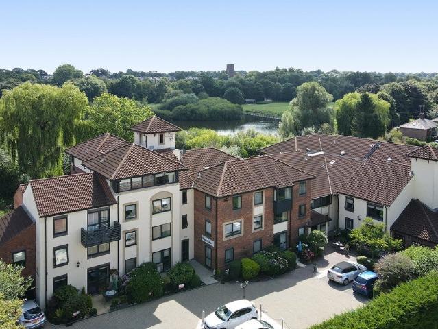Apartment at Egerton Square, Knutsford