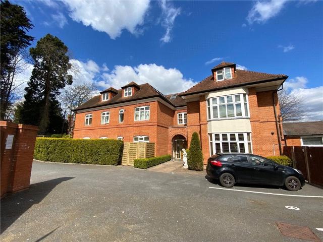 Apartment at Egham Hill, Borough of Runnymede