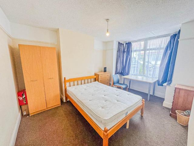 Apartment at Eighth Avenue, Filton
