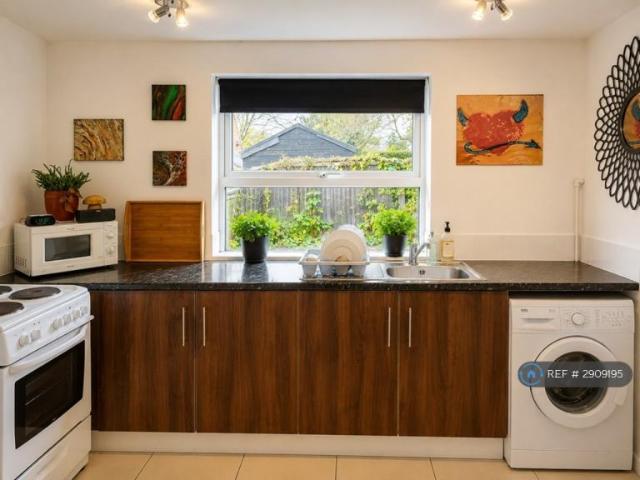 Apartment at Ekin Road, Cambridge