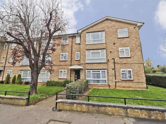 Apartment at Elthorne Road, Greater London