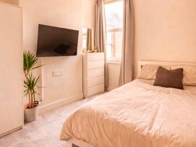 Apartment at Eldon Park, Greater London