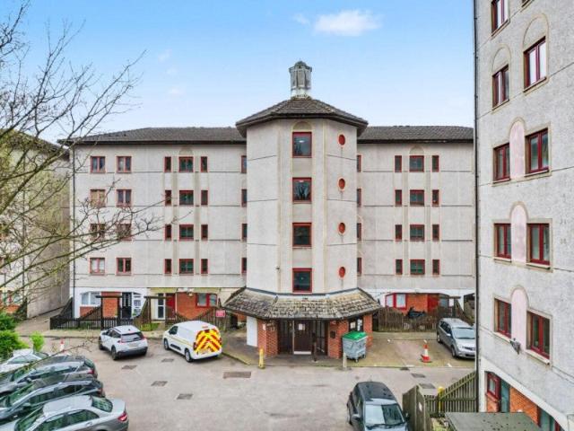 Apartment at Eleanor Cross Road, Waltham Cross