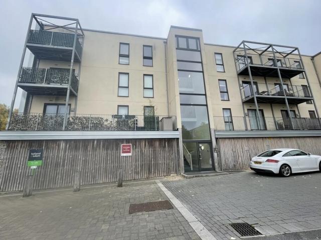 Apartment at Elgin Close, Street