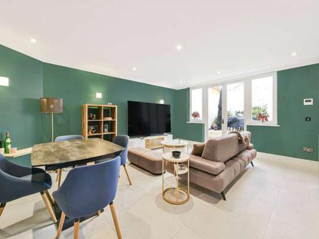 Apartment at Elgin Avenue, City of Westminster