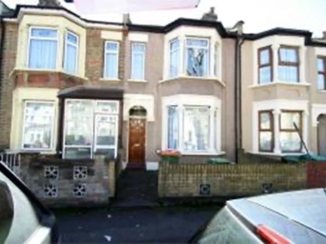 Apartment at Elizabeth Road, Greater London