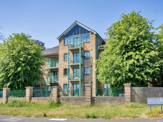 Apartment at Ellerslie, Gravesend