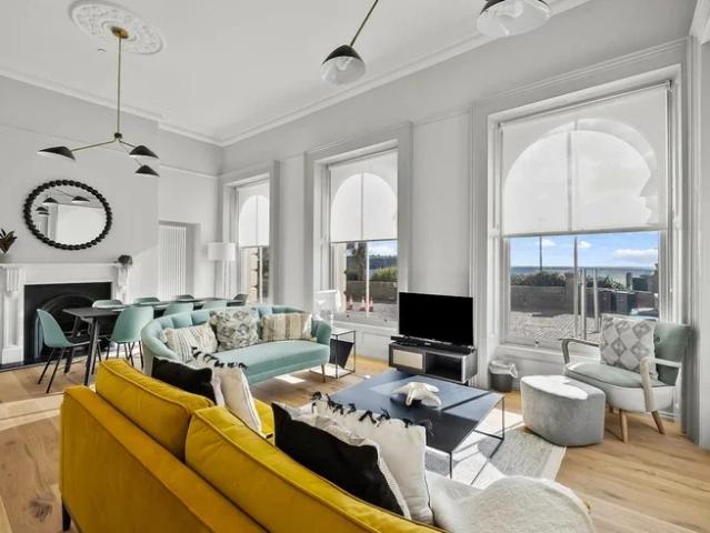 Apartment at Elliot Terrace, Plymouth