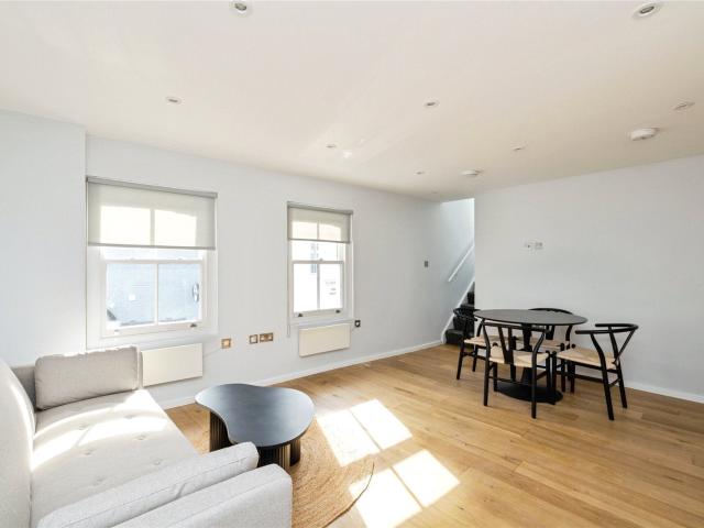 Apartment at Ellsworth Street, Greater London