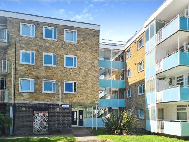 Apartment at Ellwood Avenue, Southampton