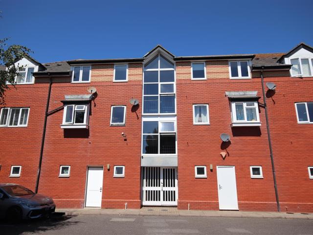 Apartment at Elm Avenue, New Forest