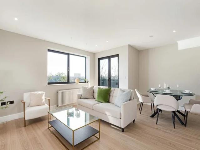 Apartment at Elm Grove, Greater London