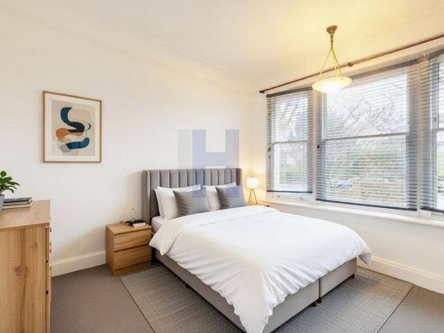 Apartment at Elm Grove Road, Greater London