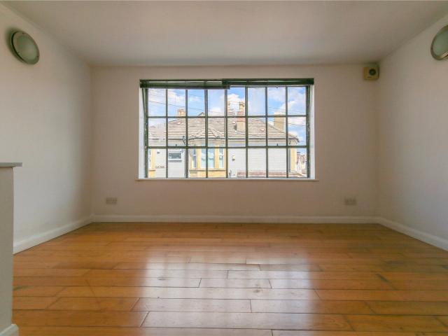 Apartment at Elm Road, Bristol