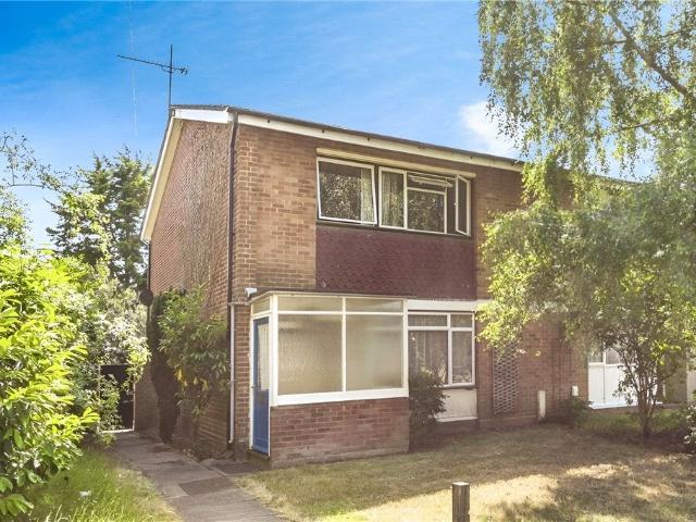 Apartment at Elmbank Avenue, Borough of Runnymede