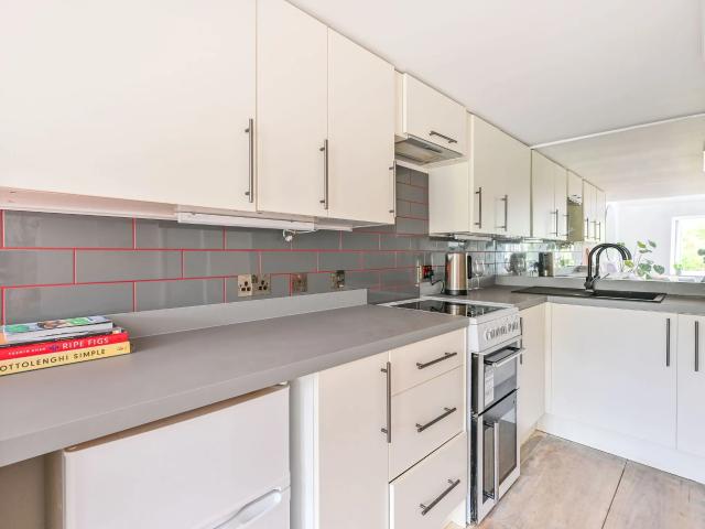 Apartment at Elmgreen Close, Greater London