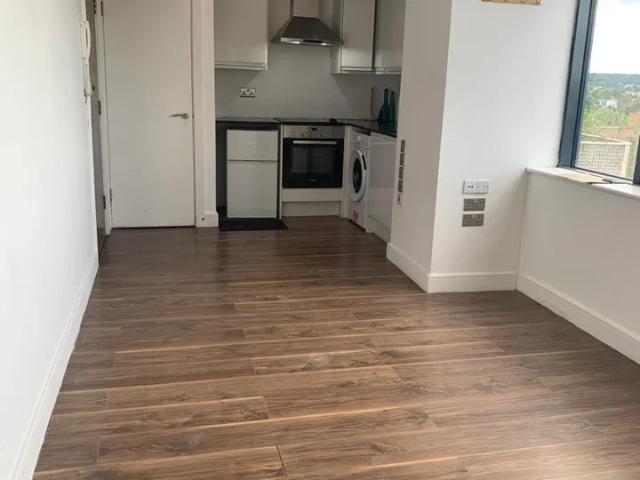 Apartment at Elmgrove Road, Greater London