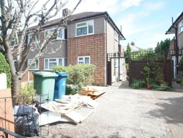 Apartment at Elmgrove Road, Greater London