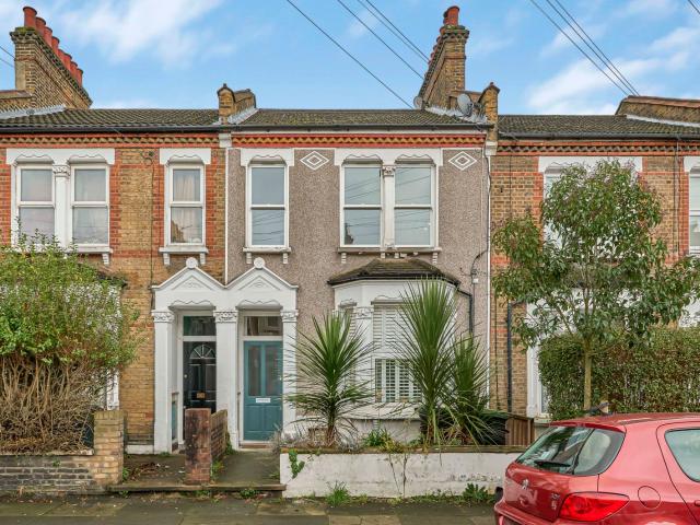 Apartment at Elmer Road, Greater London