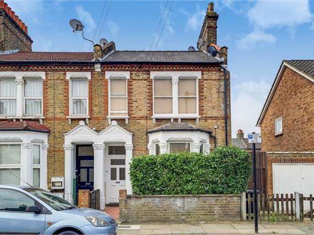 Apartment at Elmer Road, Greater London
