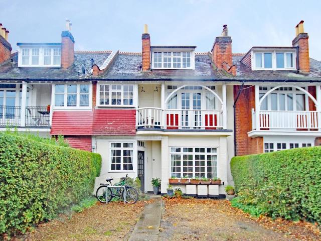 Apartment at Elmer's Drive, Greater London