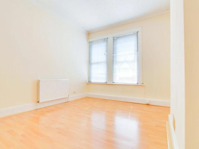 Apartment at Elmers End Road, Greater London