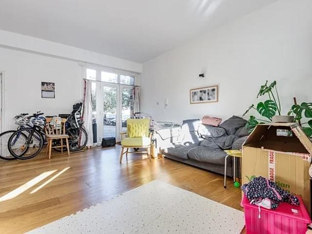 Apartment at Elmington Road, Greater London