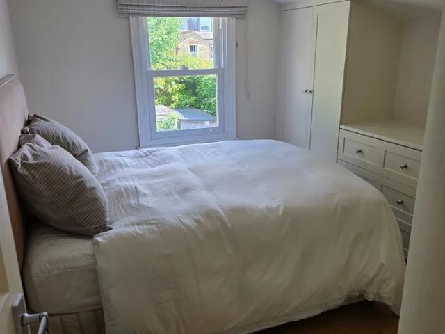 Apartment at Elms Crescent, Greater London