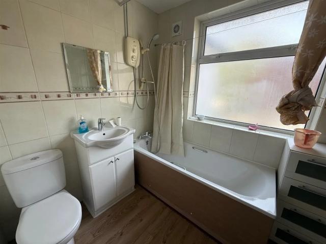 Apartment at Elms Lane, Greater London