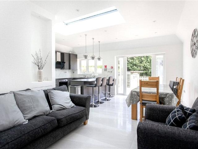 Apartment at Elmside, Guildford