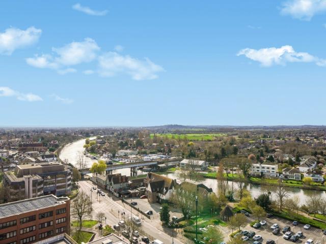 Apartment at Elmsleigh Road, Borough of Spelthorne
