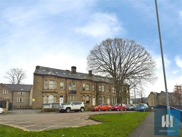 Apartment at Elmwood Close, Kirklees