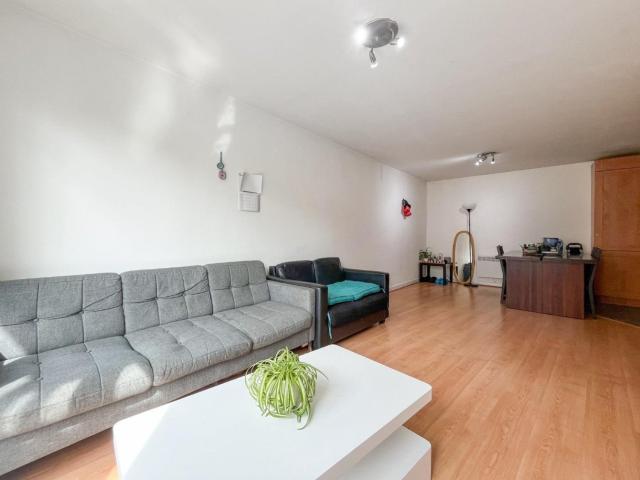 Apartment at Elmwood Lane, Leeds