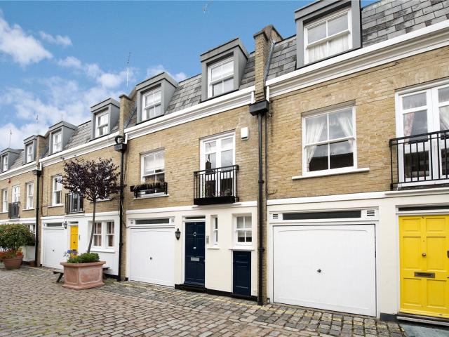 Apartment at Elnathan Mews, City of Westminster