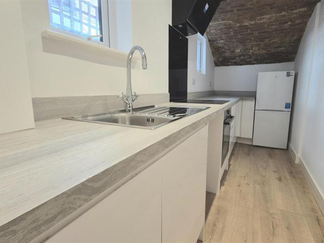 Apartment at Elphinstone Road, Portsmouth
