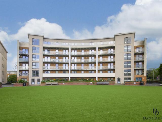 Apartment at Elstree Way, Hertsmere