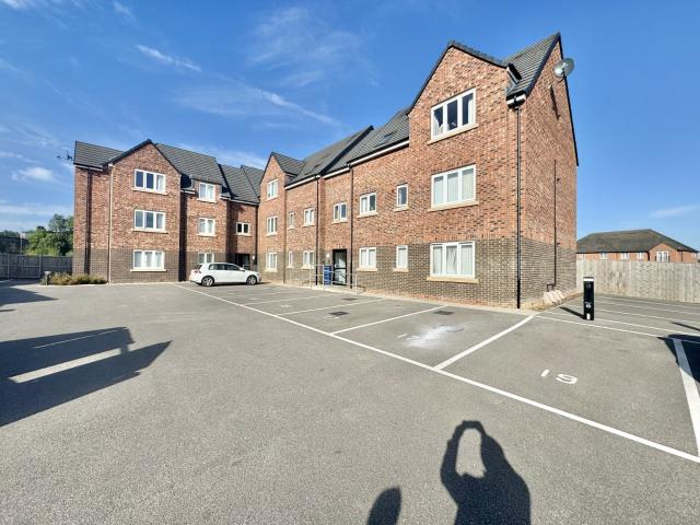 Apartment at Epsom Close, Wakefield