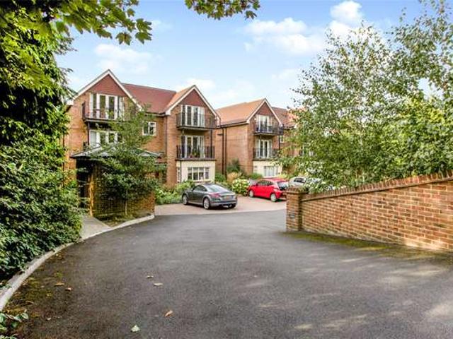Apartment at Epsom Road, Guildford