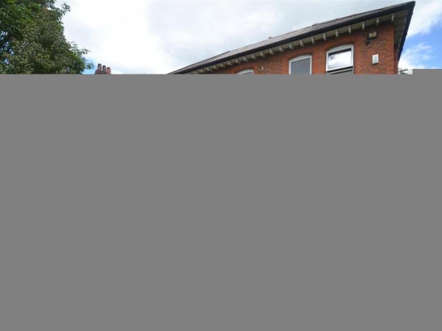 Apartment at Erleigh Road, Reading