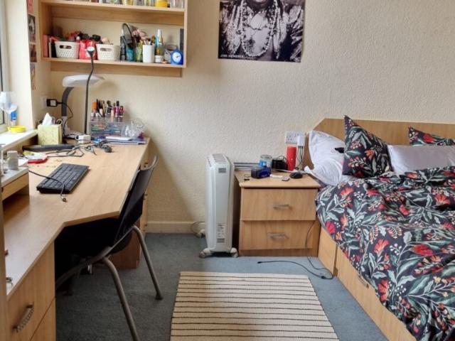 Apartment at Estcourt Terrace, Leeds