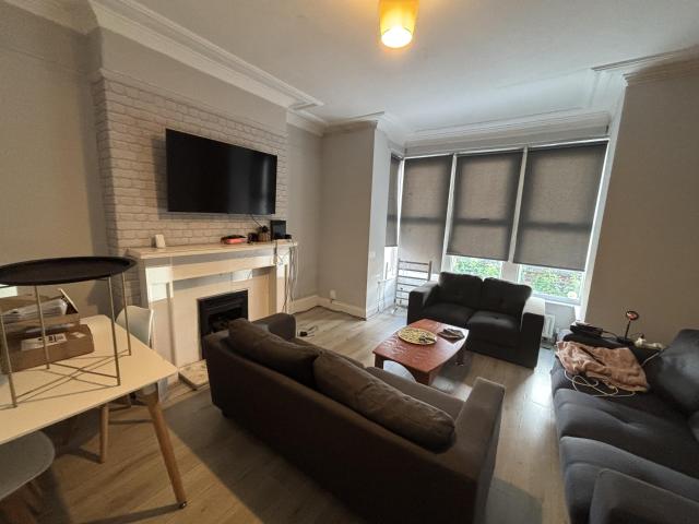 Apartment at Estcourt Terrace, Leeds
