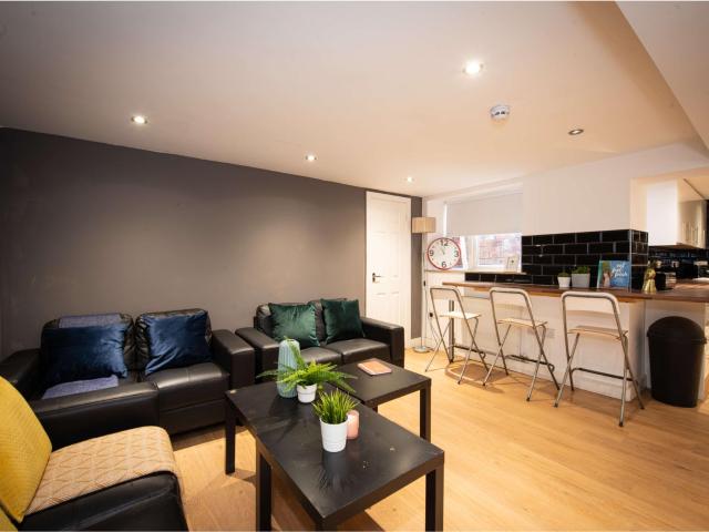 Apartment at Estcourt Terrace, Leeds