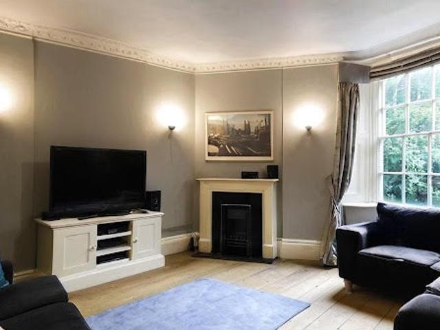 Apartment at Essex Street, City of Westminster