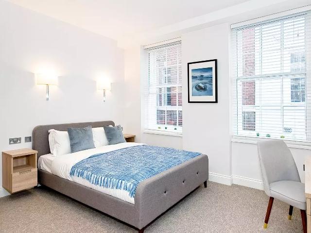 Apartment at Essex Street, City of Westminster