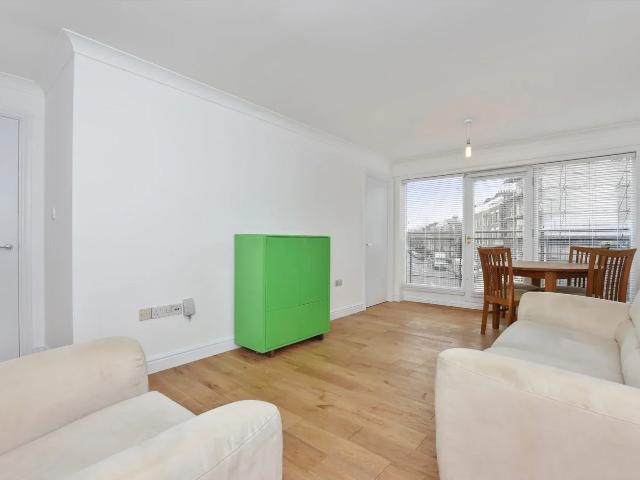 Apartment at Essex Road, Greater London