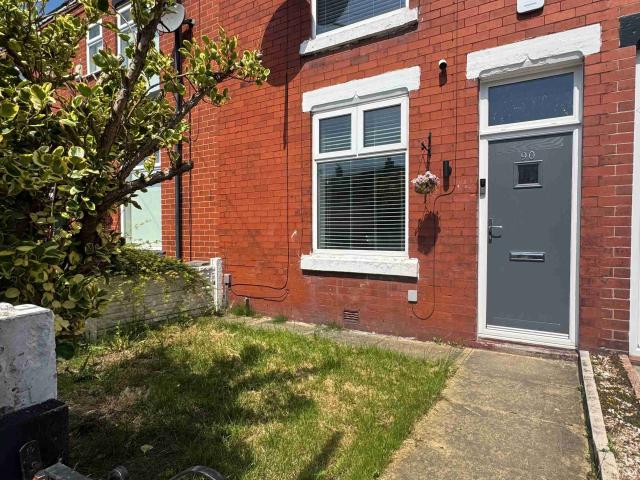 Apartment at Etherstone Street, Leigh