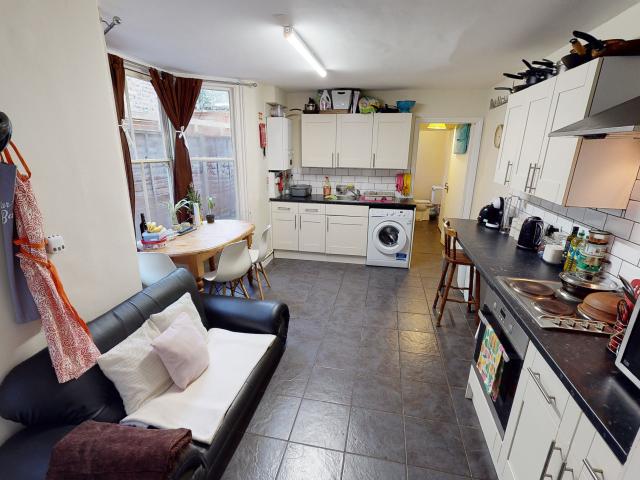 Apartment at Ethnard Road, Greater London
